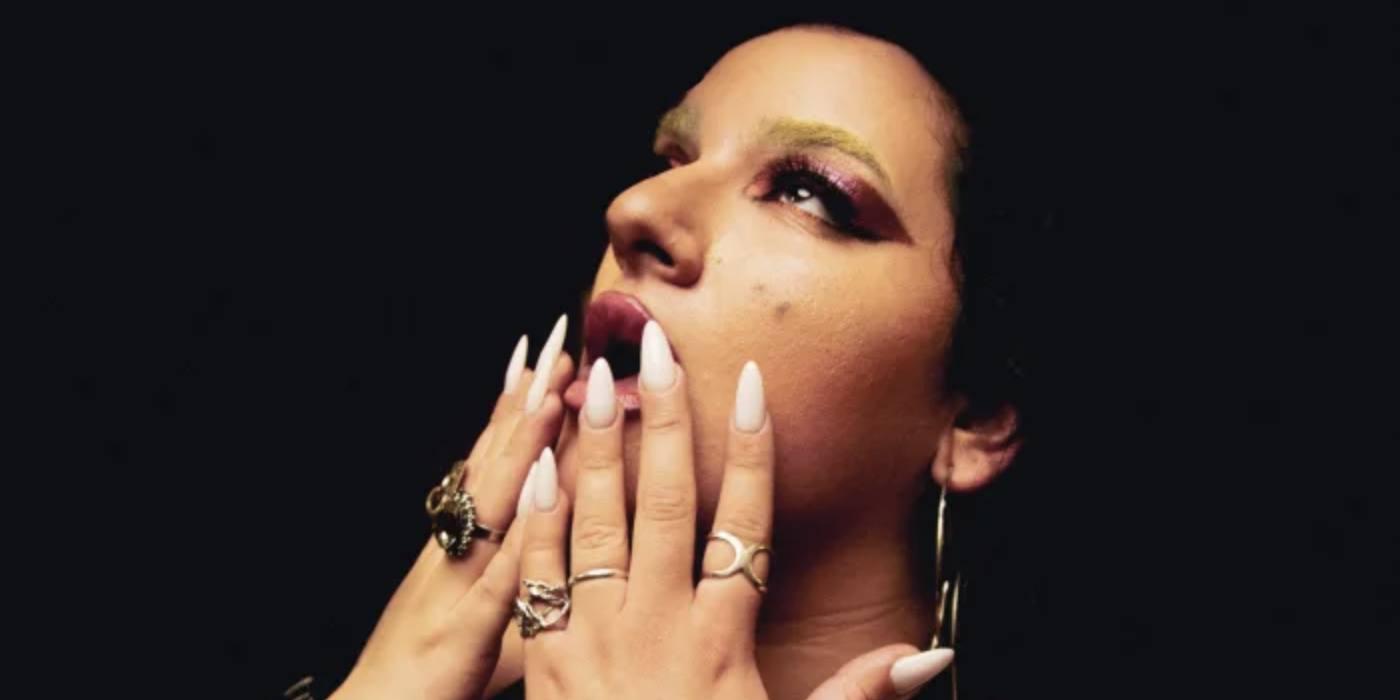 Luz Gaggi presenta su primer disco «Altar»: «A la primera persona que ...