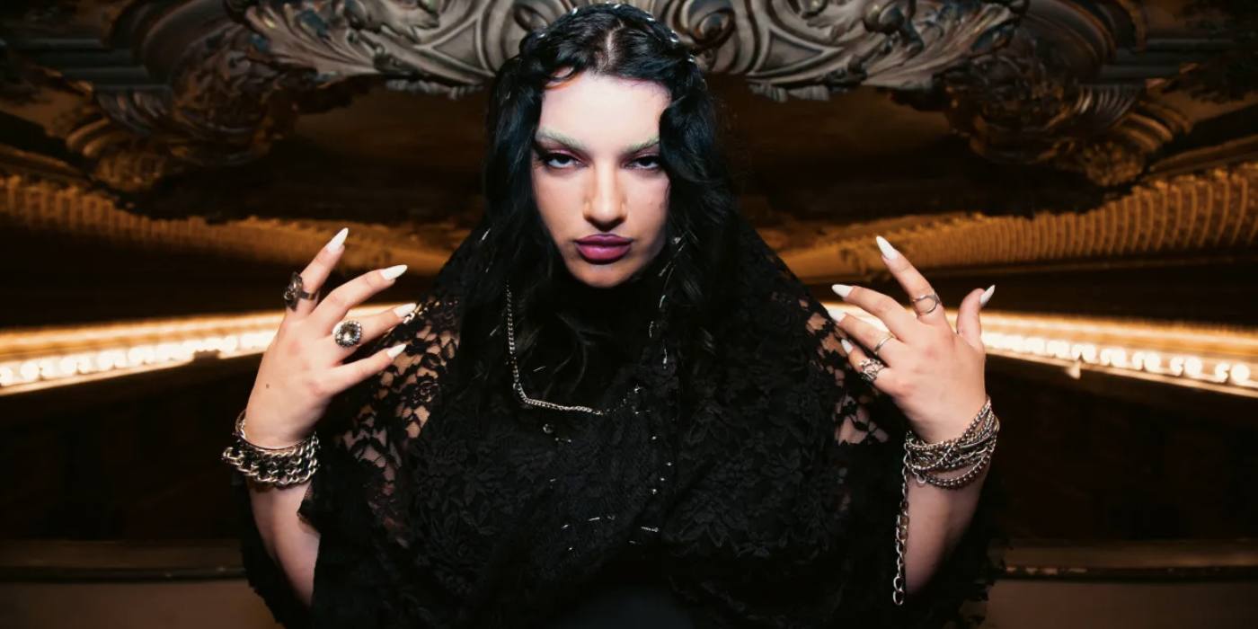 Luz Gaggi presenta su álbum «Altar» en el Teatro Coliseo de Buenos ...